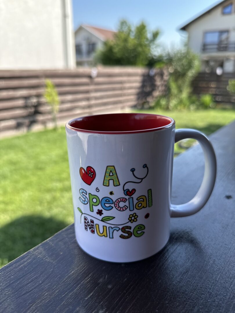 Cana personalizata pentru asistente medicale - Mug Mania